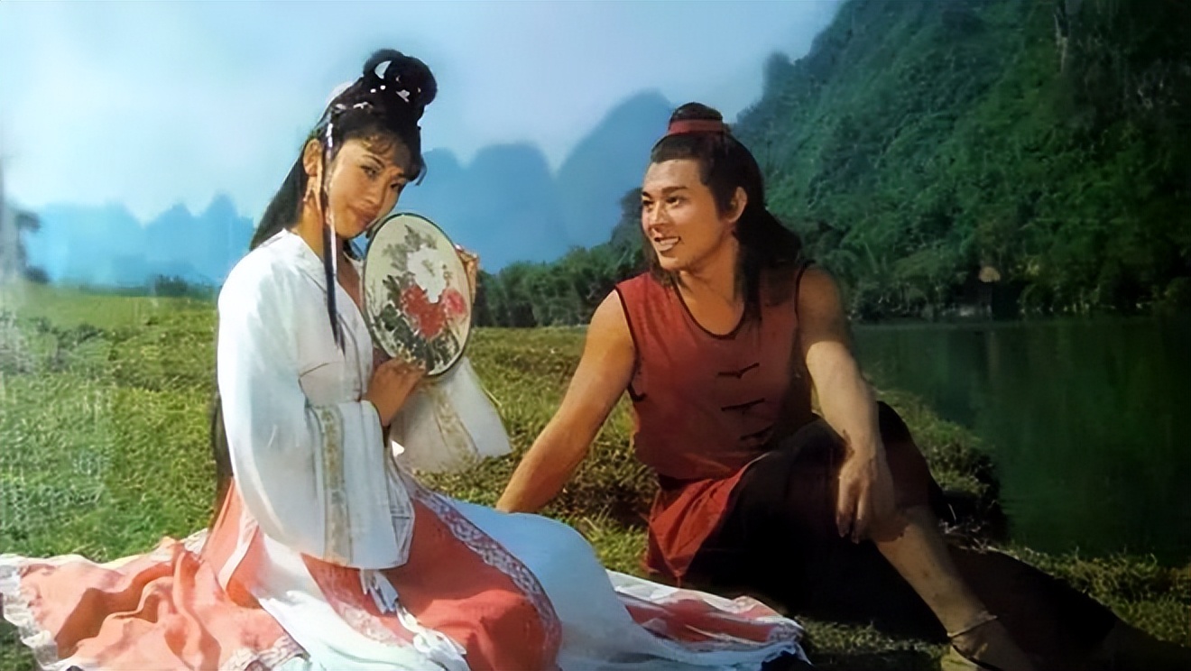 Jet Li's own film salary is over 100 million, and he gives his eldest brother a million annual ...