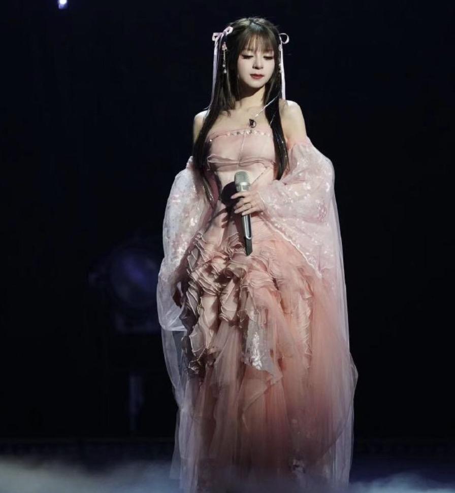 69.68 million votes! Japanese singer Meiyi Reya ranks first in ...