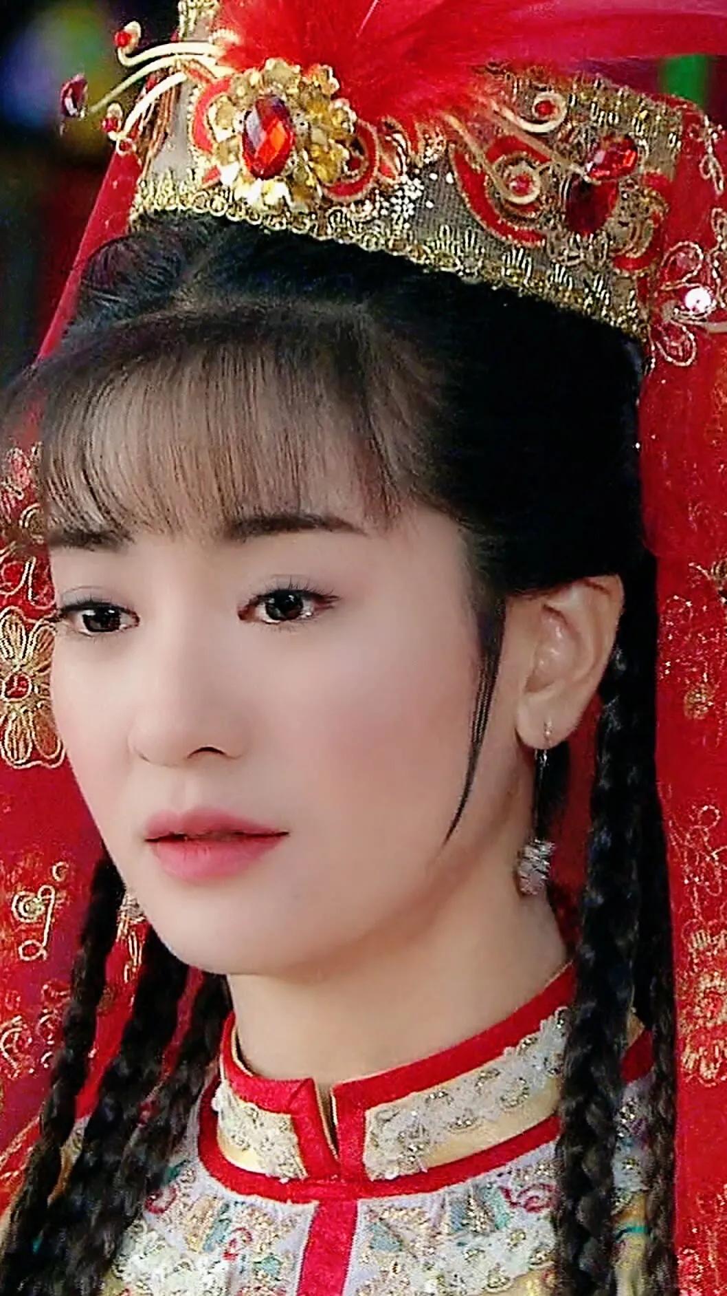 Li Sheng as Little Swallow - iMedia