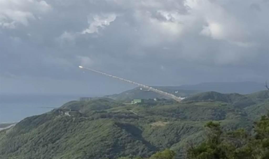 Two missiles were launched from the Taiwan military base, flying more ...