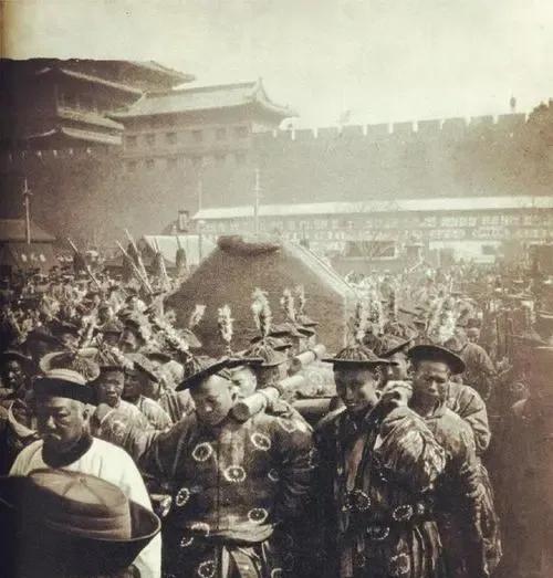 Rare photos from 1915 to 1916, Yuan Shikai who only made the 83-day ...