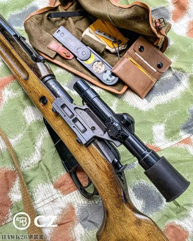 The Czechoslovakian Vz.54 sniper rifle adopts the Mosin Nagant design ...