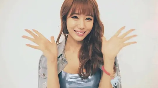 "National Sister" Jiang Enhui: She was once made popular in a "standard ...