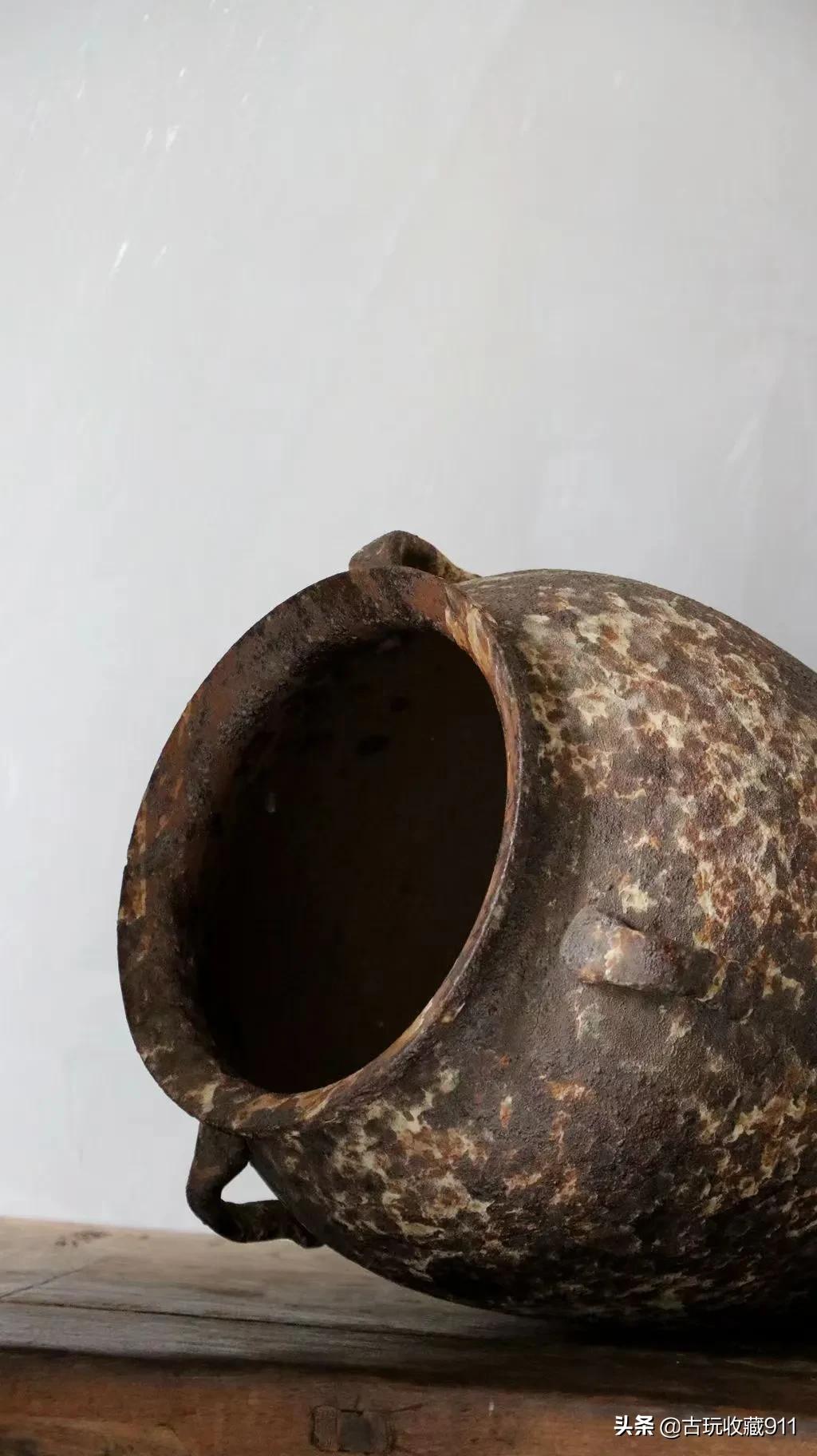 Space Furnishings Rust Porcelain - iNEWS