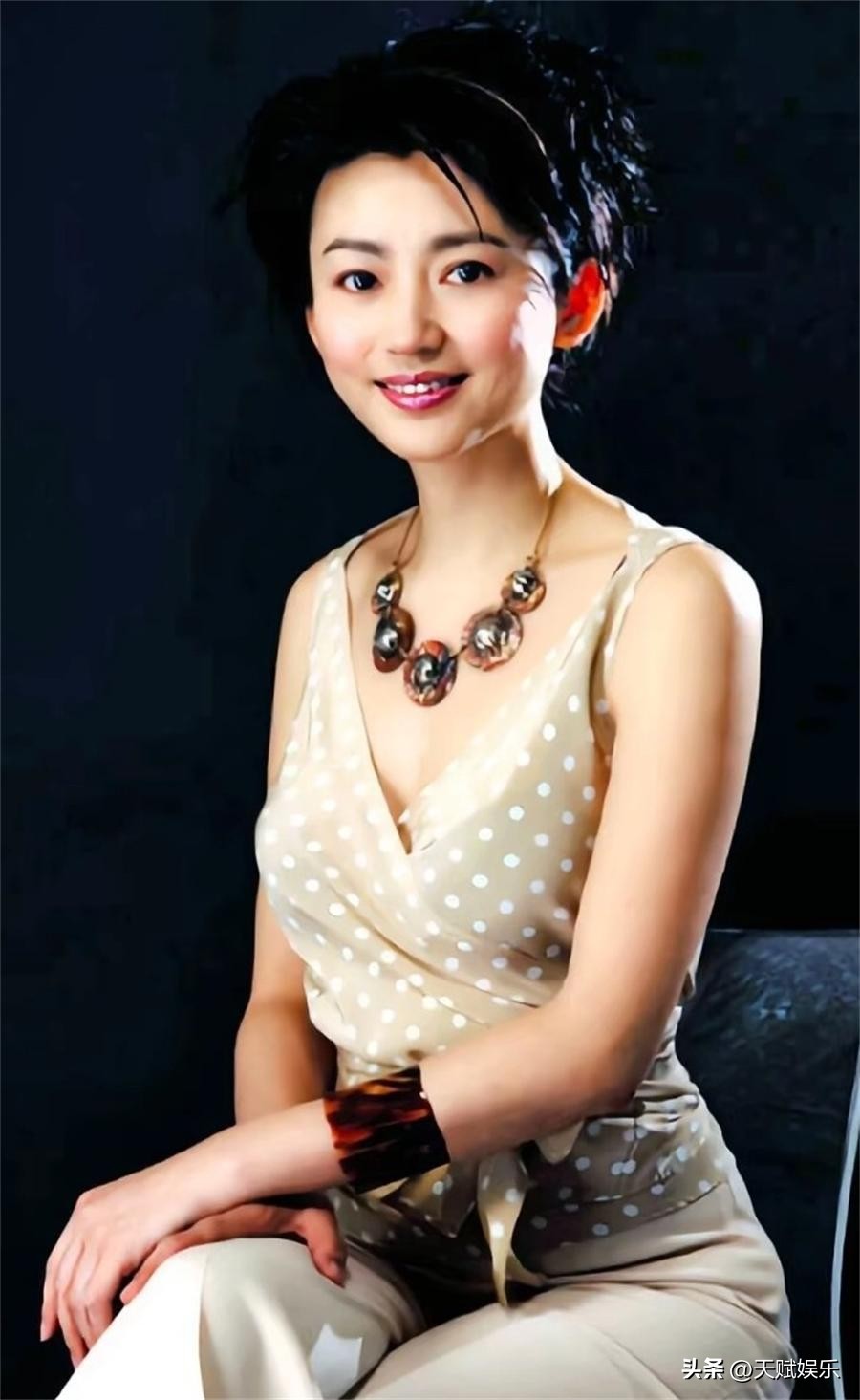 CCTV's most beautiful host Wang Xiaoya photo collection (1) - iNEWS