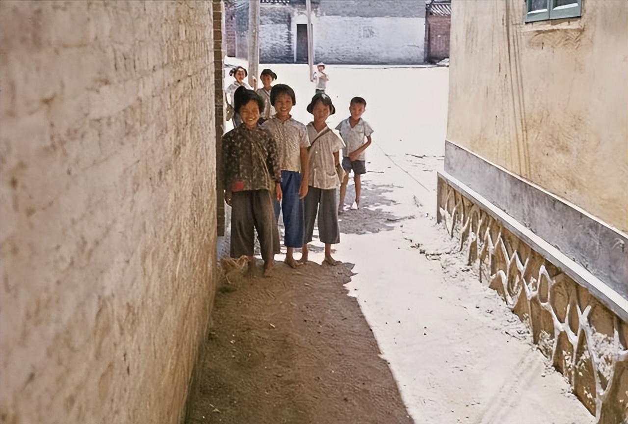 Old photos of China in the 1970s - iNEWS