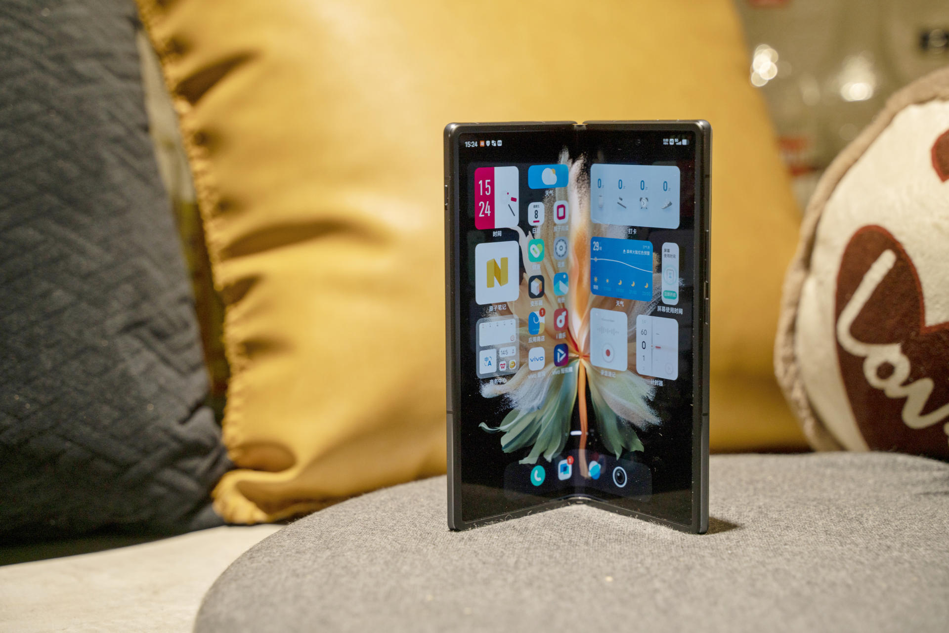 The era of folding screen 2.0 has really arrived, and vivo X Fold ...