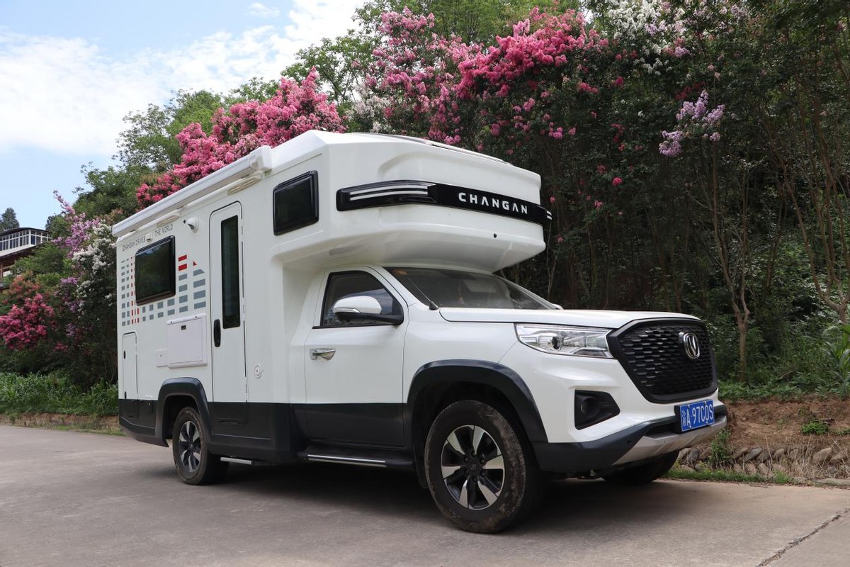 Driving a Chang'an Fengjing RV to Shengzhong Lake, the "Chinese Fishing ...