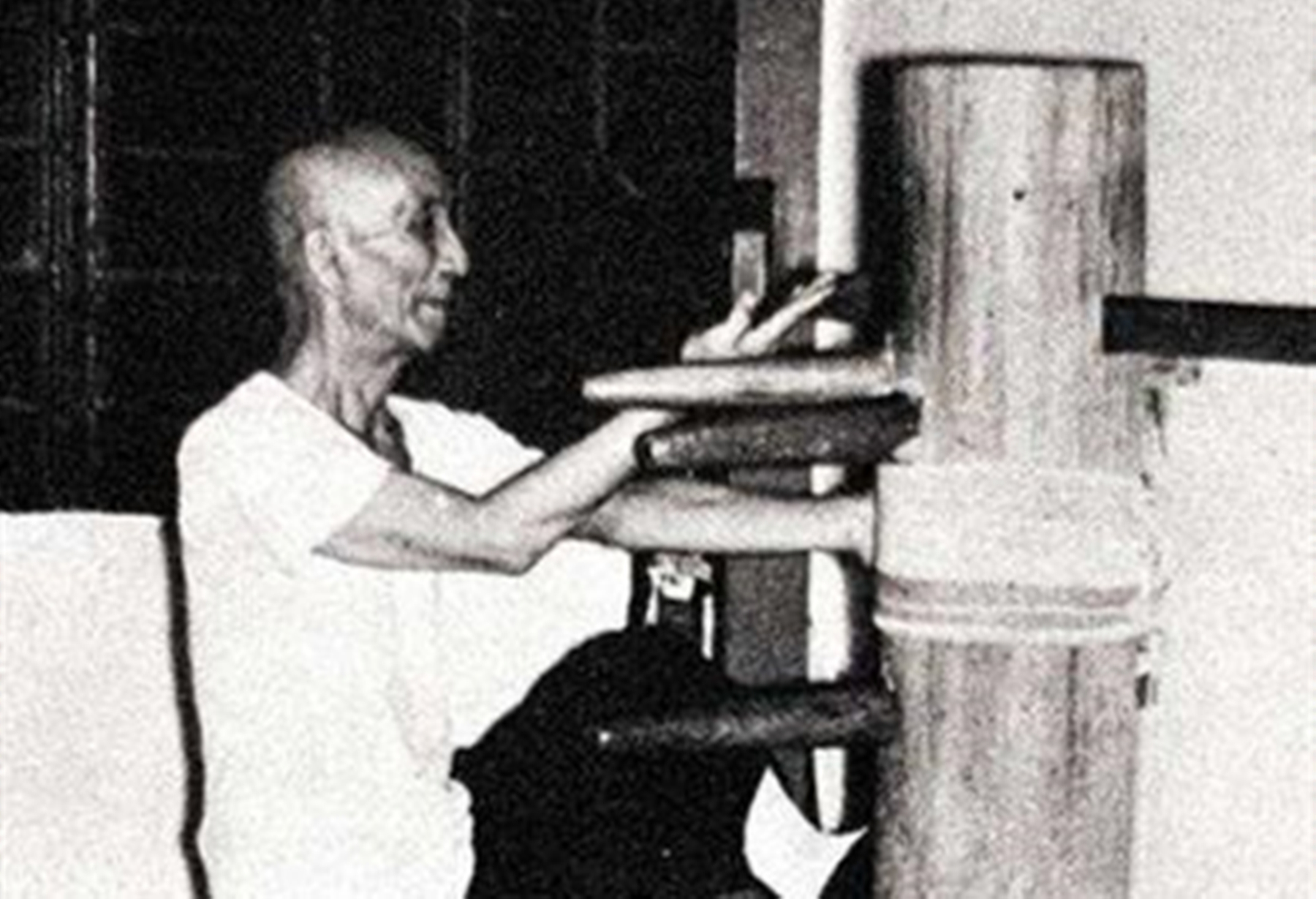 The real Ip Man in history was short in stature, forced to fight with ...