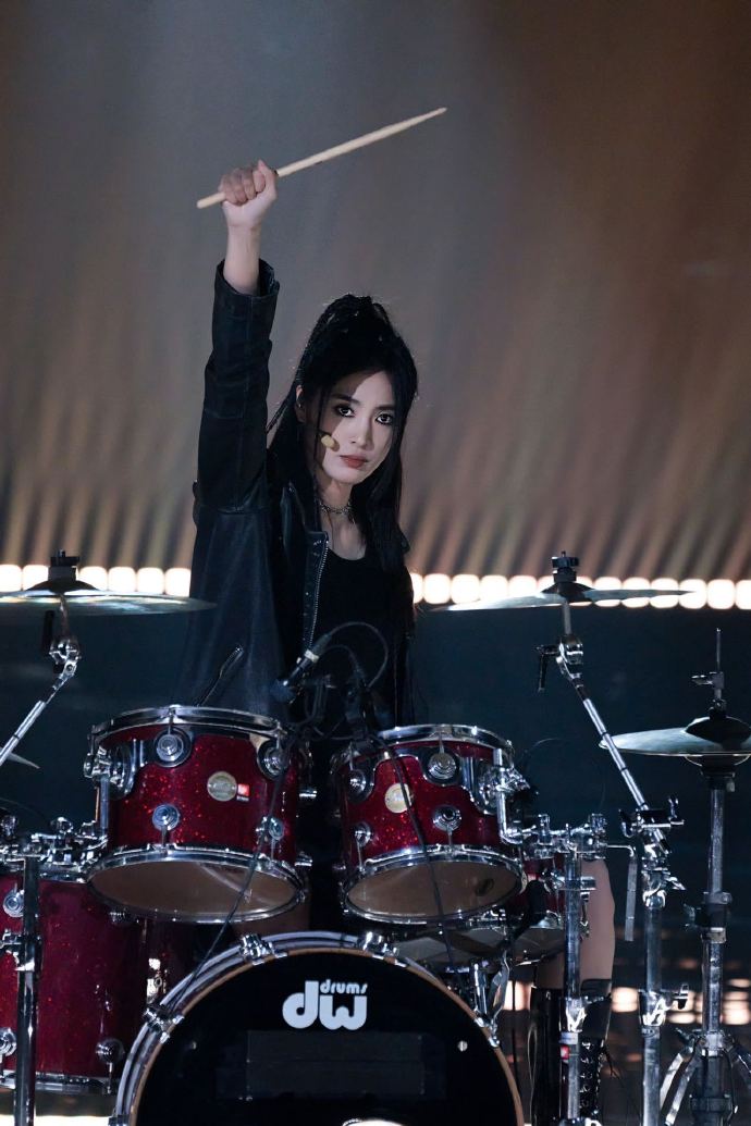 Sister Lang 4's dark horse first appeared, and Japanese singer Meiyi ...