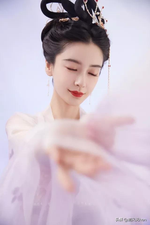 Angelababy Studio released the blockbuster Yang Ying Chang'e Jade ...