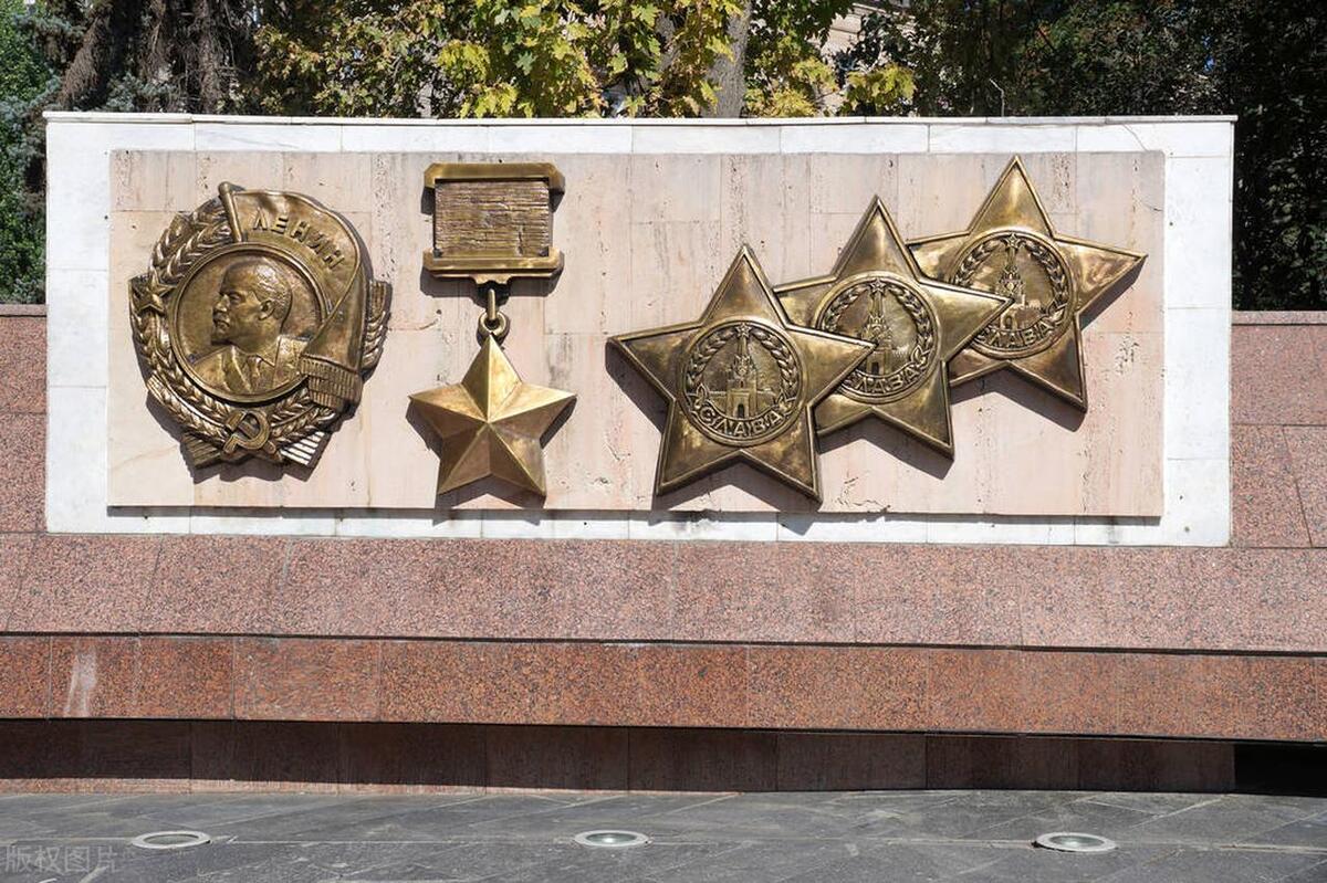 Why did the Soviet Union disintegrate in the past 70 years? Was it ...