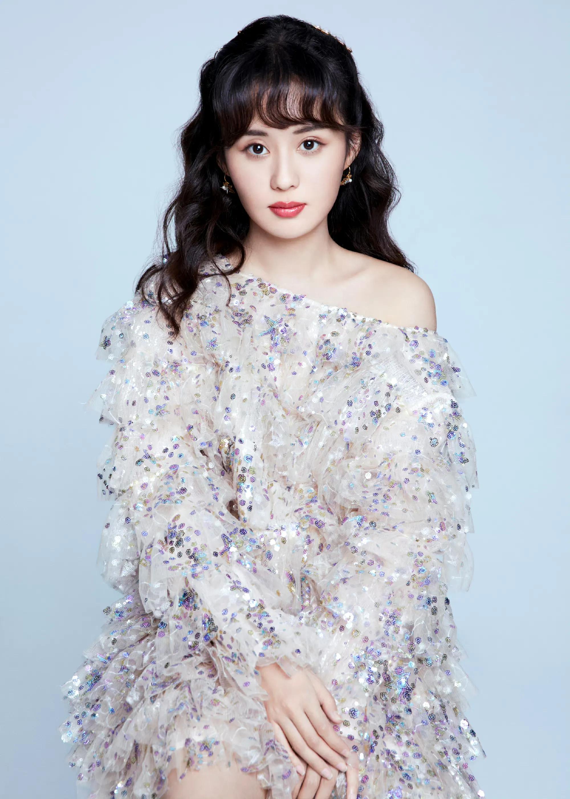 Zheng Hehuizi's beautiful picture - iNEWS