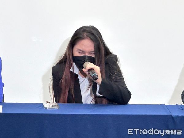 Li Yiyan's mother didn't know that Liao Jun was attacking her daughter ...