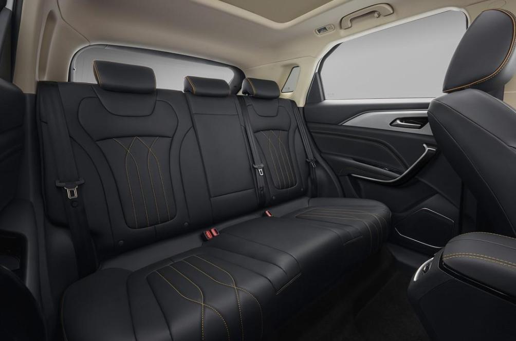 Besturn T77 is the first choice for travel, pack your dreams and travel ...