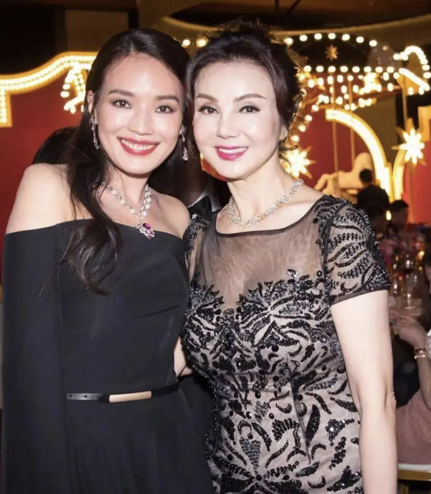 She gave birth to 5 children in a row and was abandoned, but her ex ...