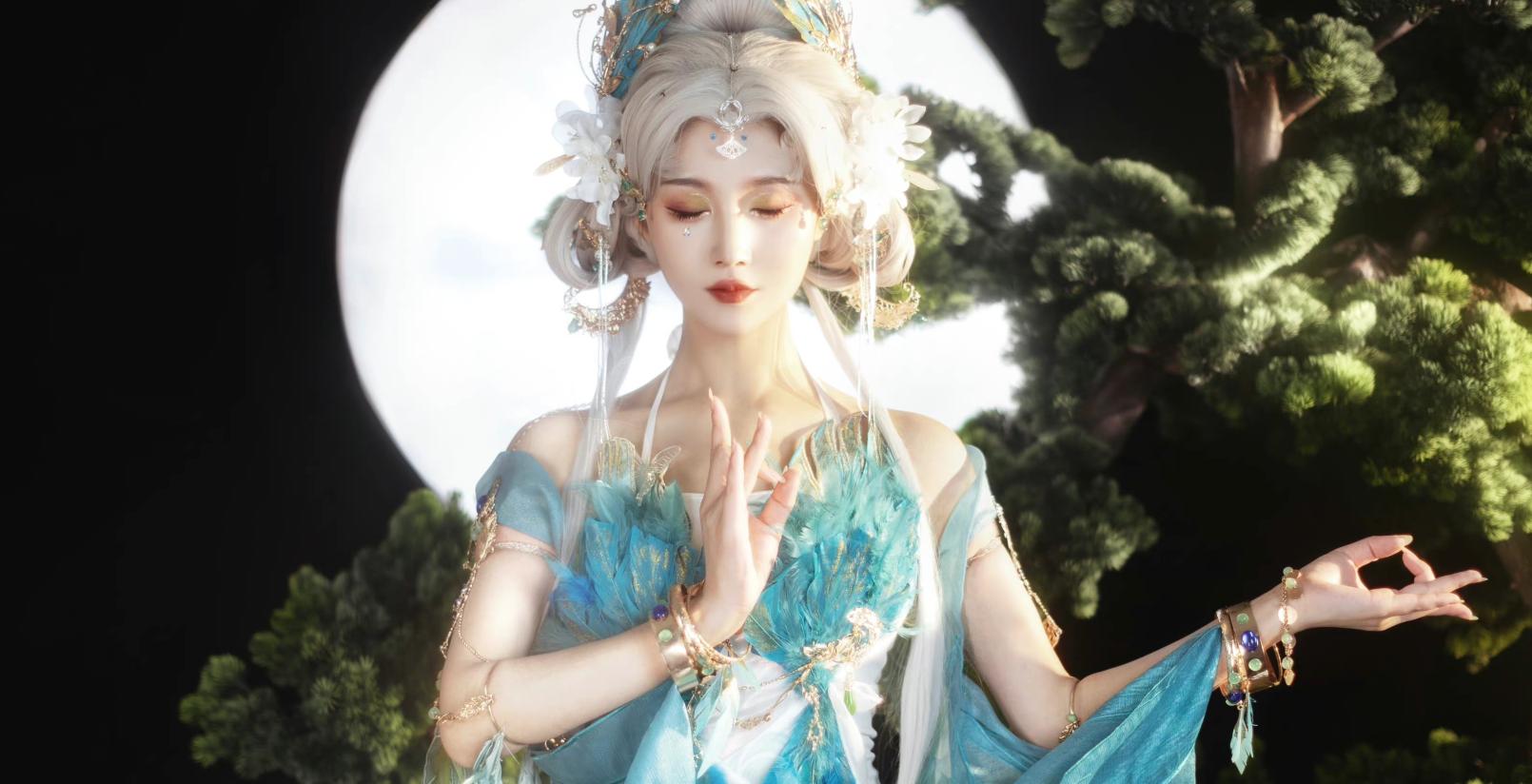 The national wind goddess COS love bird, uses clothing to interpret ...