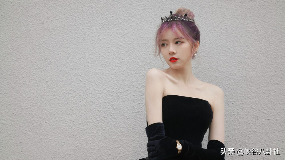 Luo Xin's holiday surfing trip, plus one more funny photo, netizen: 158 ...