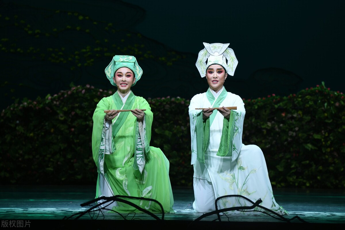 Inheriting the art of Yue opera and innovating stage performances ...