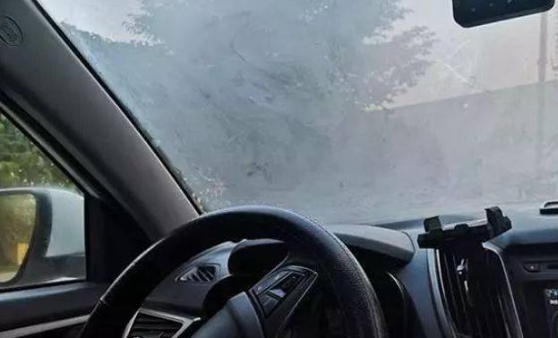 Why do car windows fog up easily? - iMedia