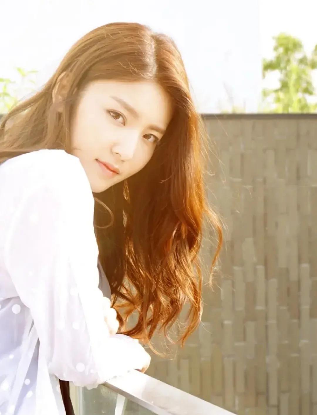 Beautiful actress Ma Xinrui - iNEWS