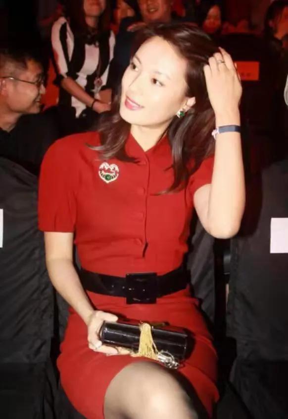 CCTV beauty Liu Fangfei, the boss is unmarried and sad - iNEWS