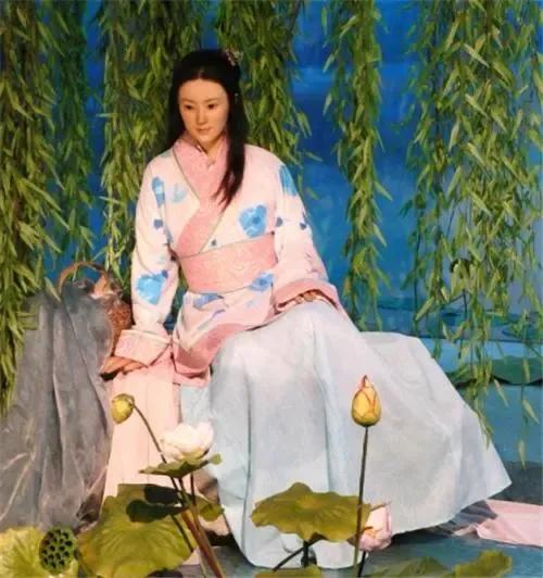 Xi Shi, the story behind becoming a "beautiful agent" - iNEWS