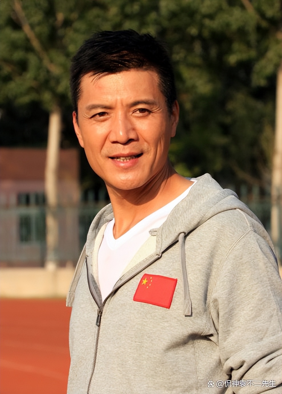 They are a half-way couple in the entertainment industry, but they are ...