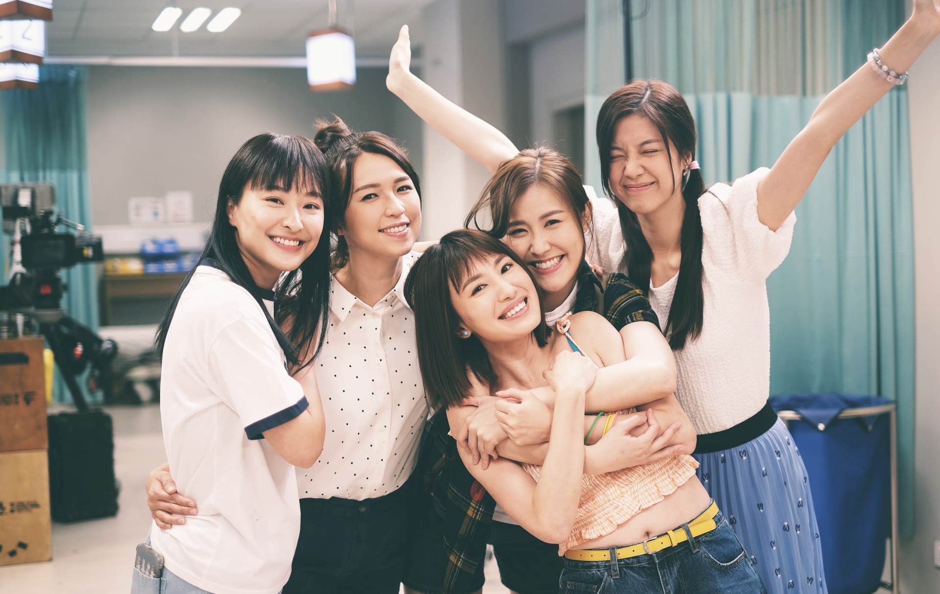 TVB beauty actress gave her first kiss on screen!Acting as a junior showing a plump figure, her ...