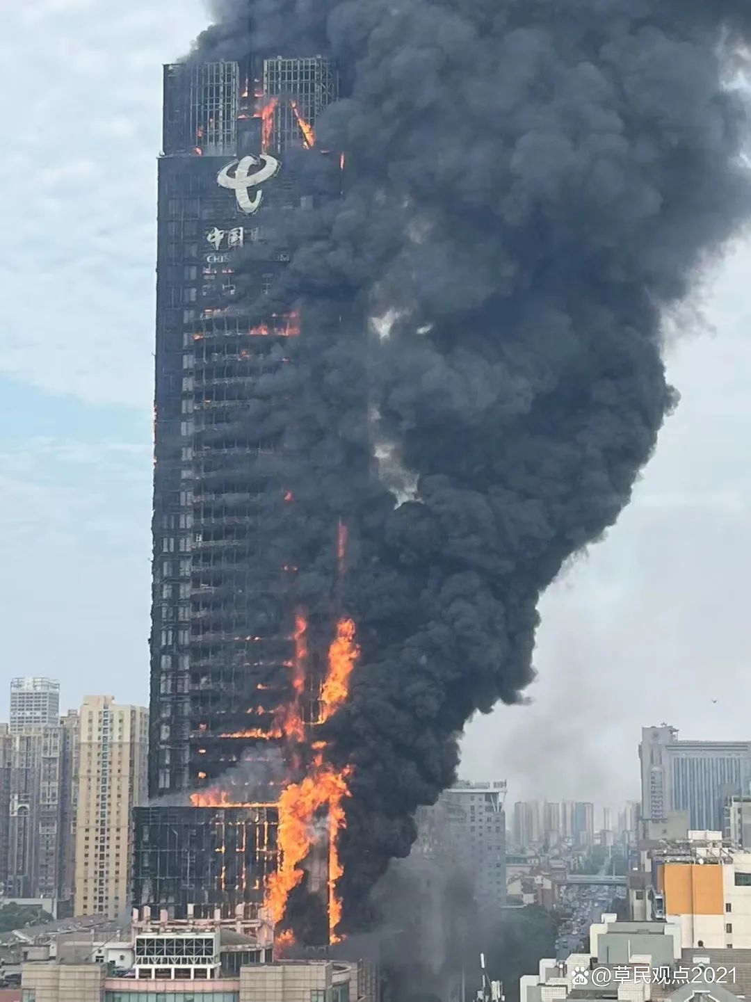 Changsha Telecom Building fire, witnesses at the scene: I feel "scared ...
