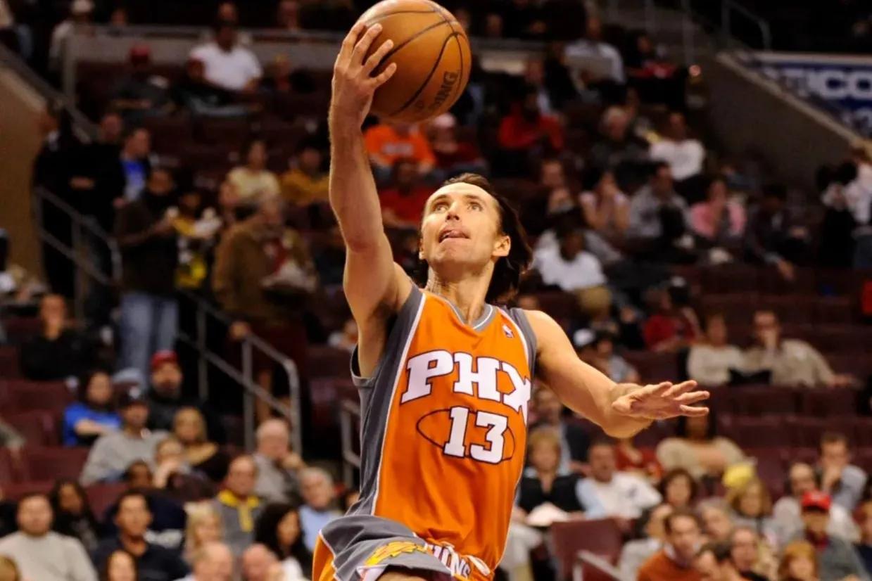 US media lists the 16 players with the most regular season MVPs in ...