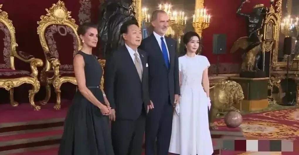 South Korea's first lady Kim Gun-hee attended a world-class dinner and ...