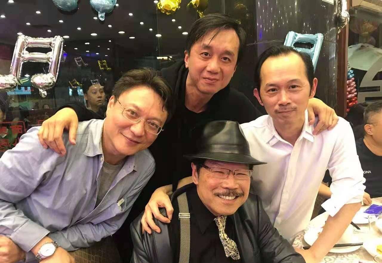 He Zhifeng, a 42-year-old Guangzhou actor, is the assistant of Director Niu in the play, but in ...