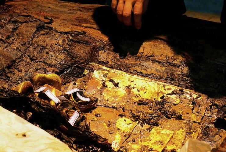 Treasure hunters work tirelessly to find real treasure in the valley ...