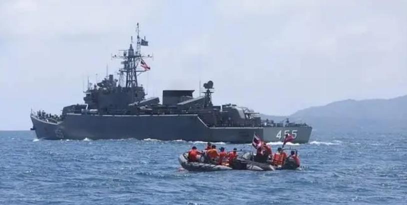 Elephant Island launched: Type 071ET dock landing ship, becoming the ...