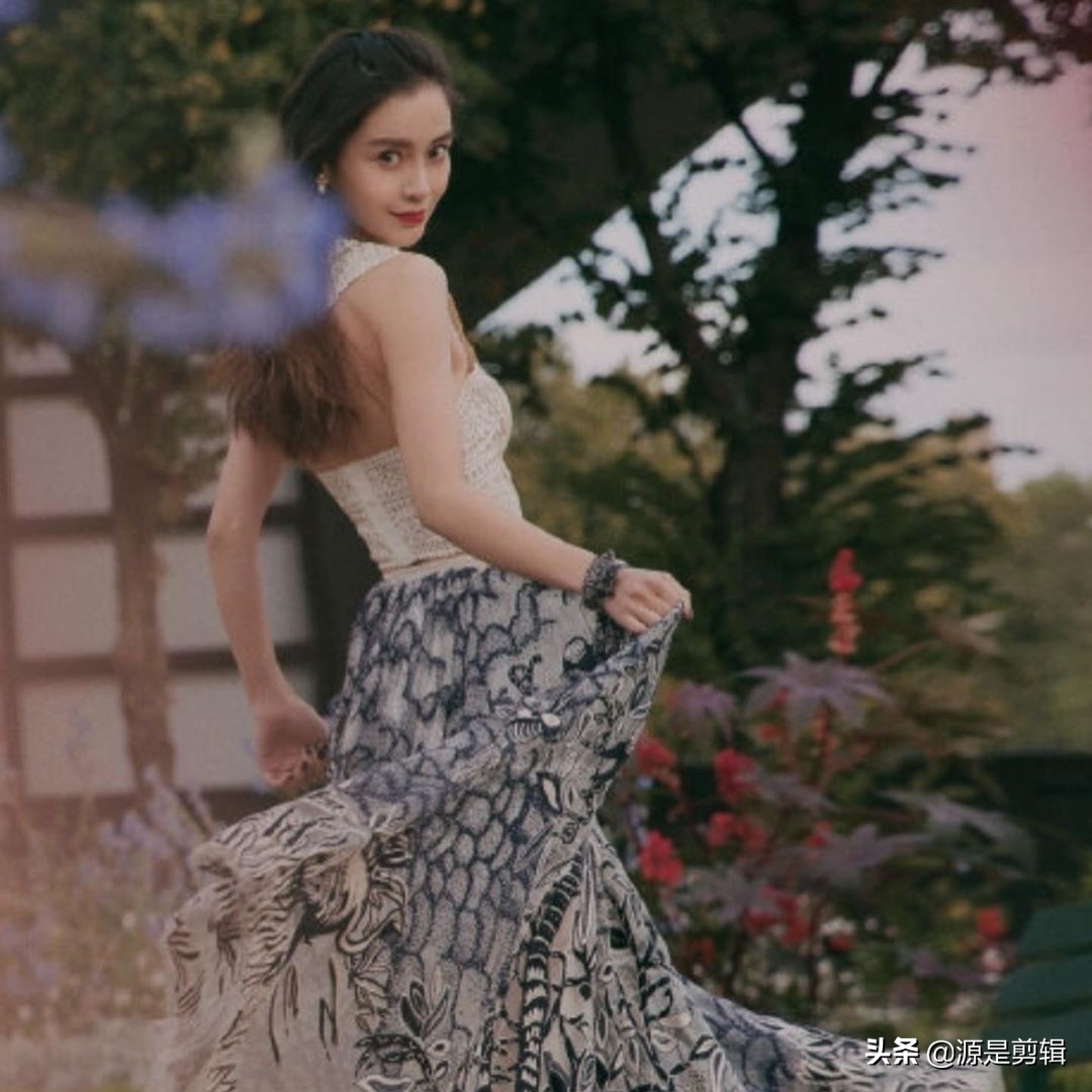 Angelababy Yang Ying is as beautiful as a peacock dancing - iNEWS