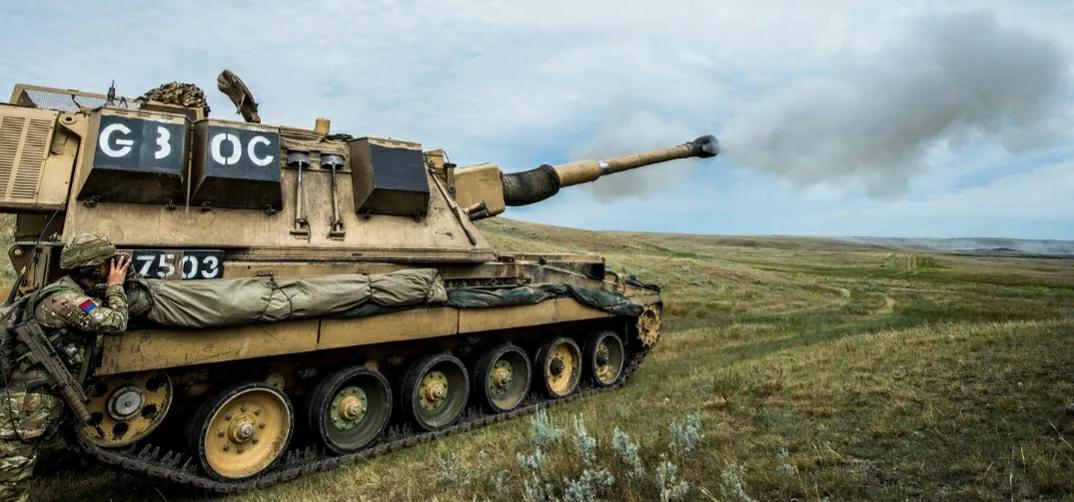 How terrible is the power of the AS90 artillery that NATO will provide ...