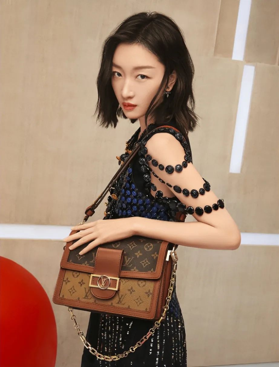 With a mediocre appearance and shriveled body, but with soft hands for ...