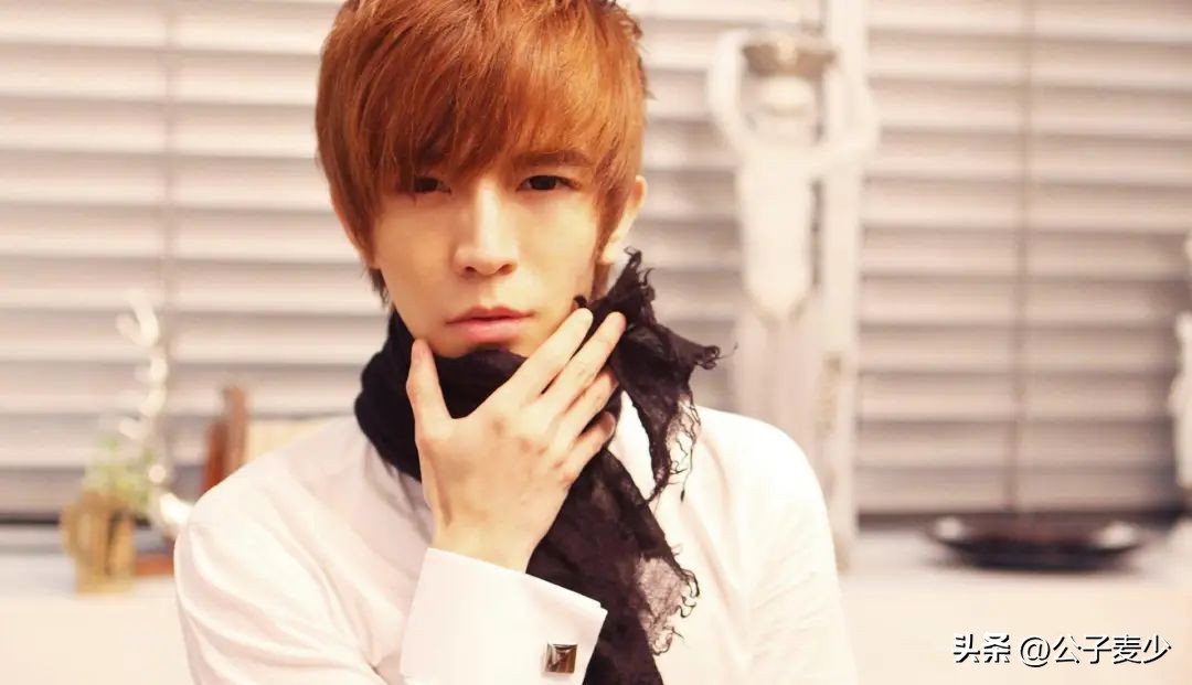 Guo Jingming visits Yang Mi!The two of them hooked their shoulders and ...