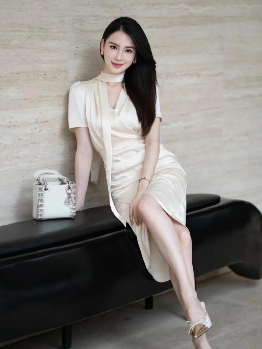 This streamer dress is so pretty - iMedia