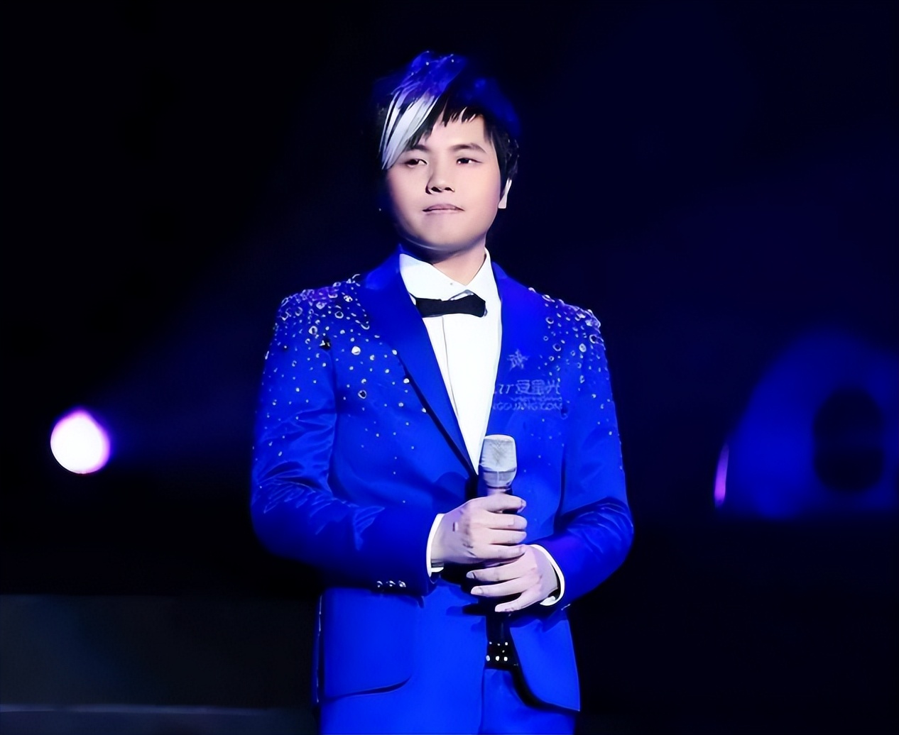 Shui Junyi's daughter Shui Yishi became a CCTV reporter, confident and ...