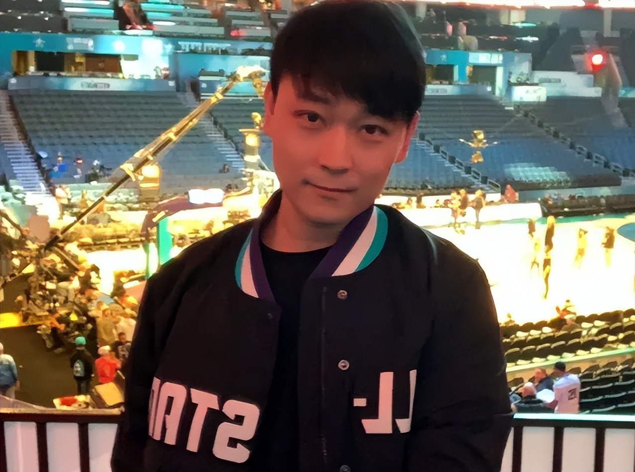 Which studio is Zhao Lu, the voice actor in "Flower Thousand Bone" and ...