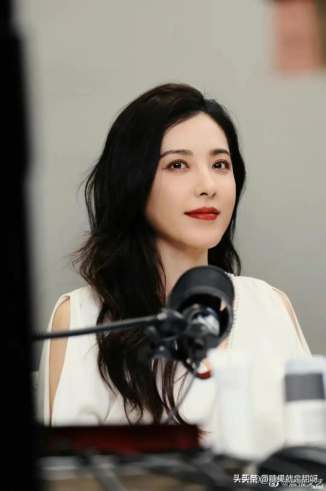 Goddess Zeng Li is so beautiful - iNEWS