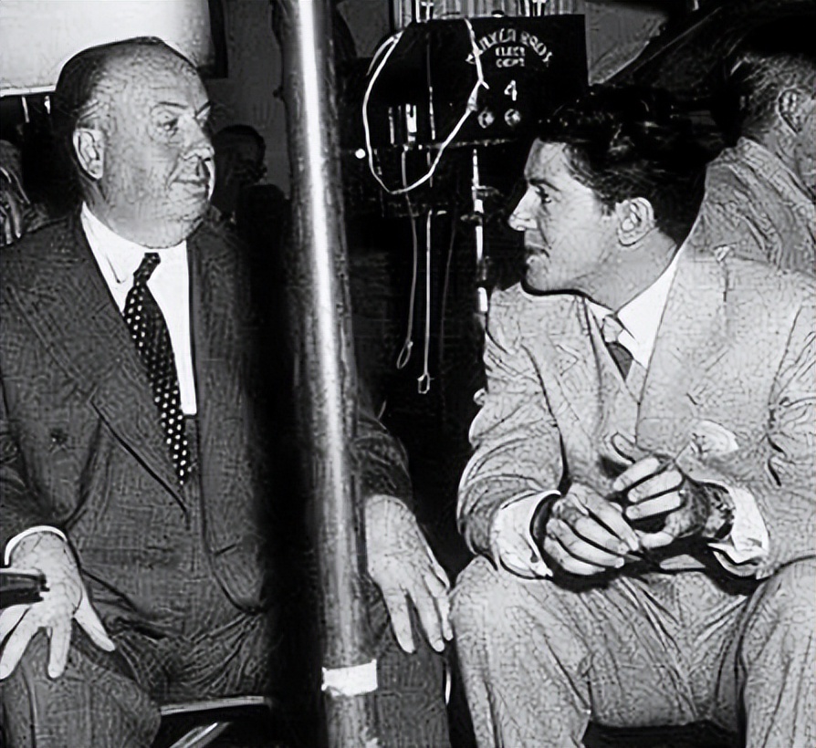 This Hitchcock film perfectly presents the tense and exciting plot in ...