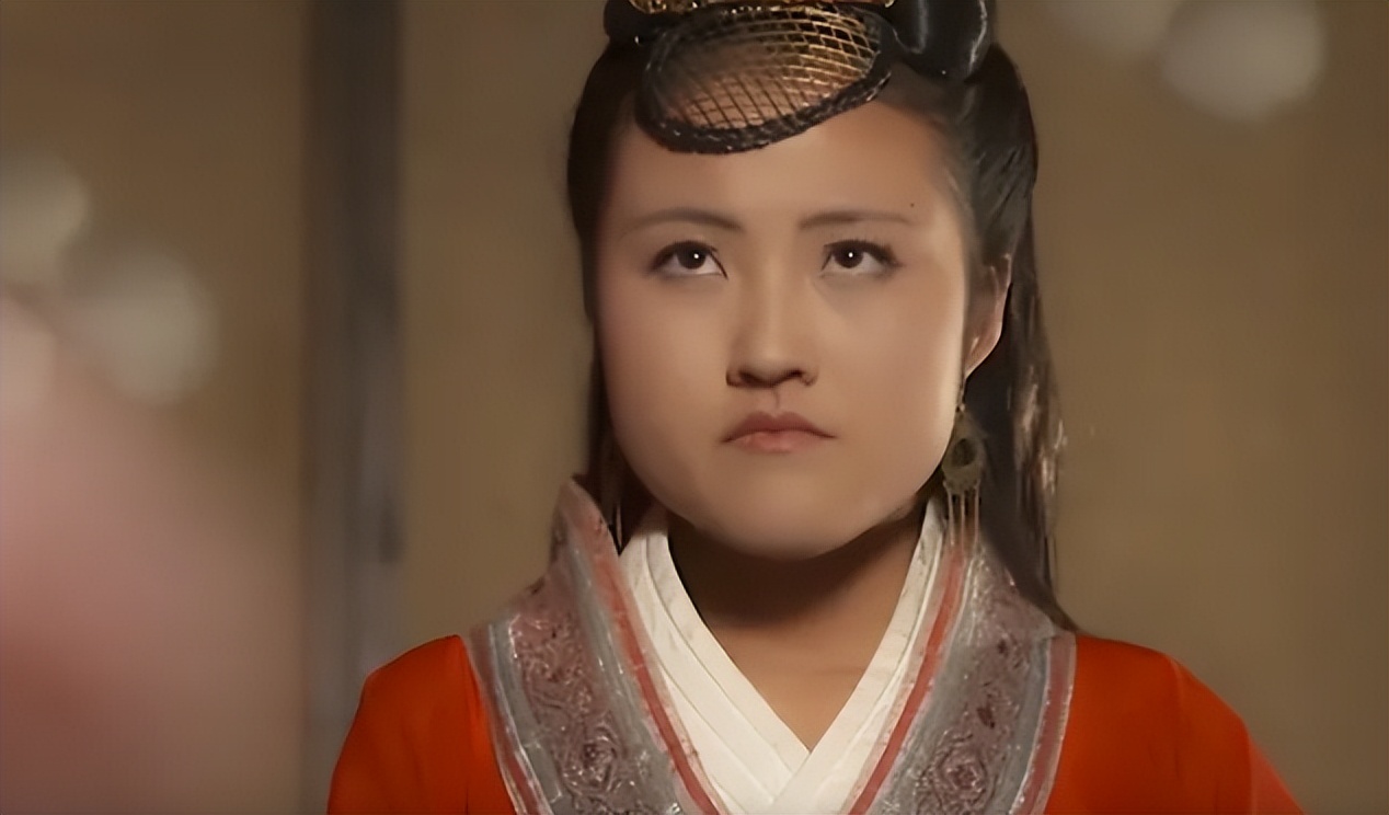 Qianlong's "trial marriage palace maid", after serving in bed, made him ...