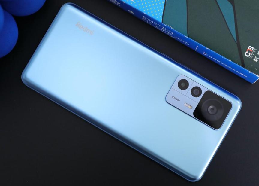 4 seriously underestimated mobile phones with smooth performance and ...