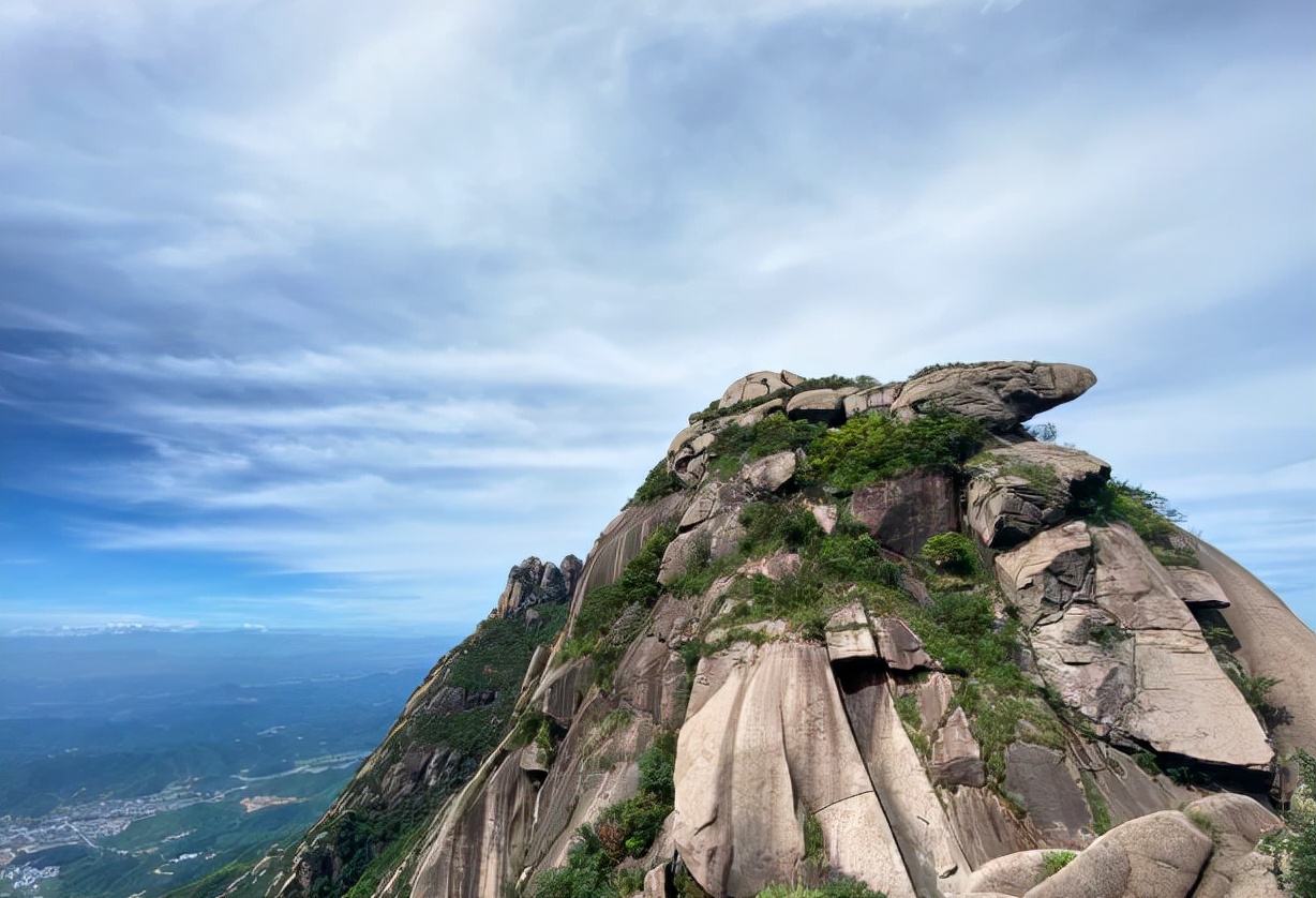 A scenic spot in Jiangxi, praised as Sleeping Beauty and blessedly ...