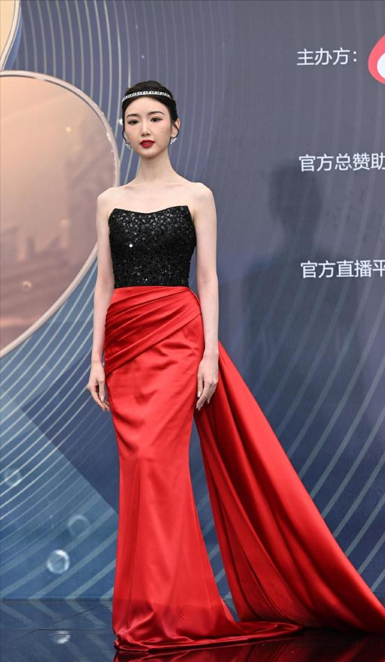 Weibo Movie Night Red Carpet - iNEWS