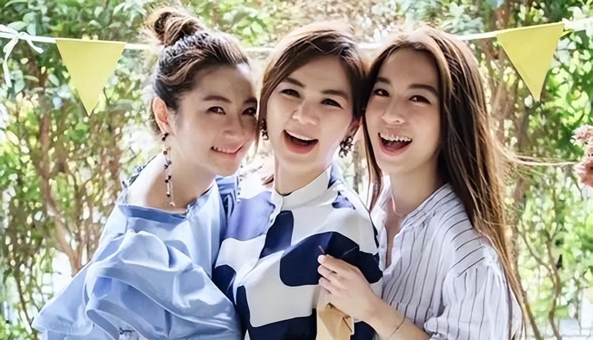 SHE's childhood photos were exposed, Selian is the most beautiful, but ...