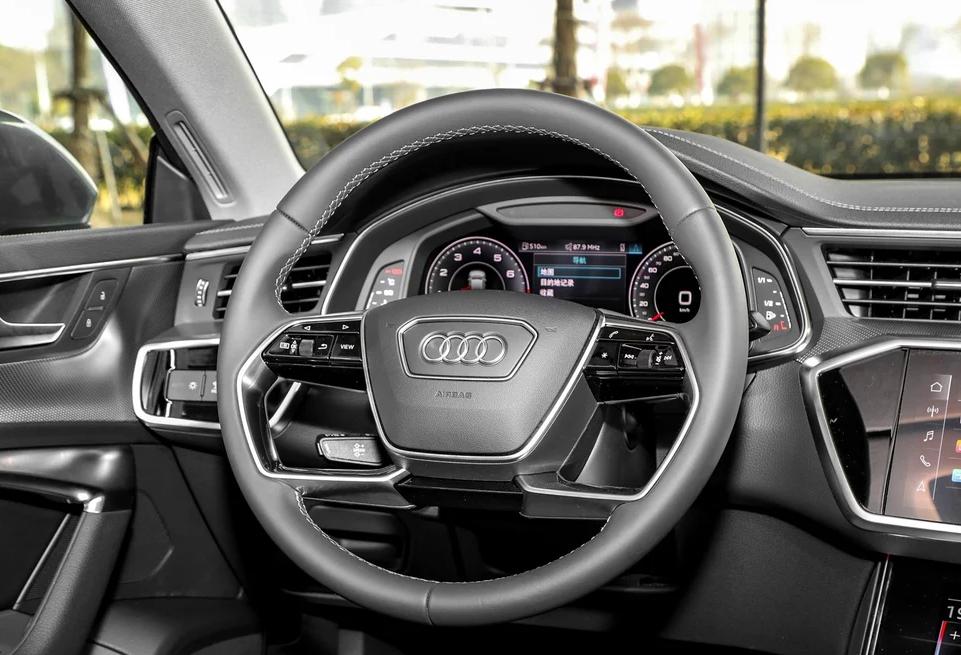 Smart laser headlights are easy to use, and SAIC Audi A7L's 48V mild hybrid system saves fuel ...